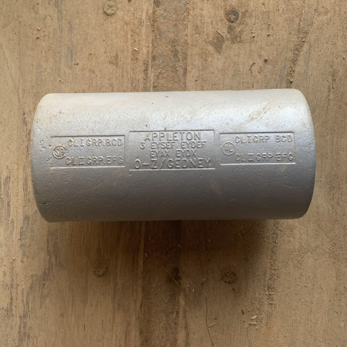 Appleton EYSEF300 Sealing Unilet - New Surplus – General Equipment & Supply